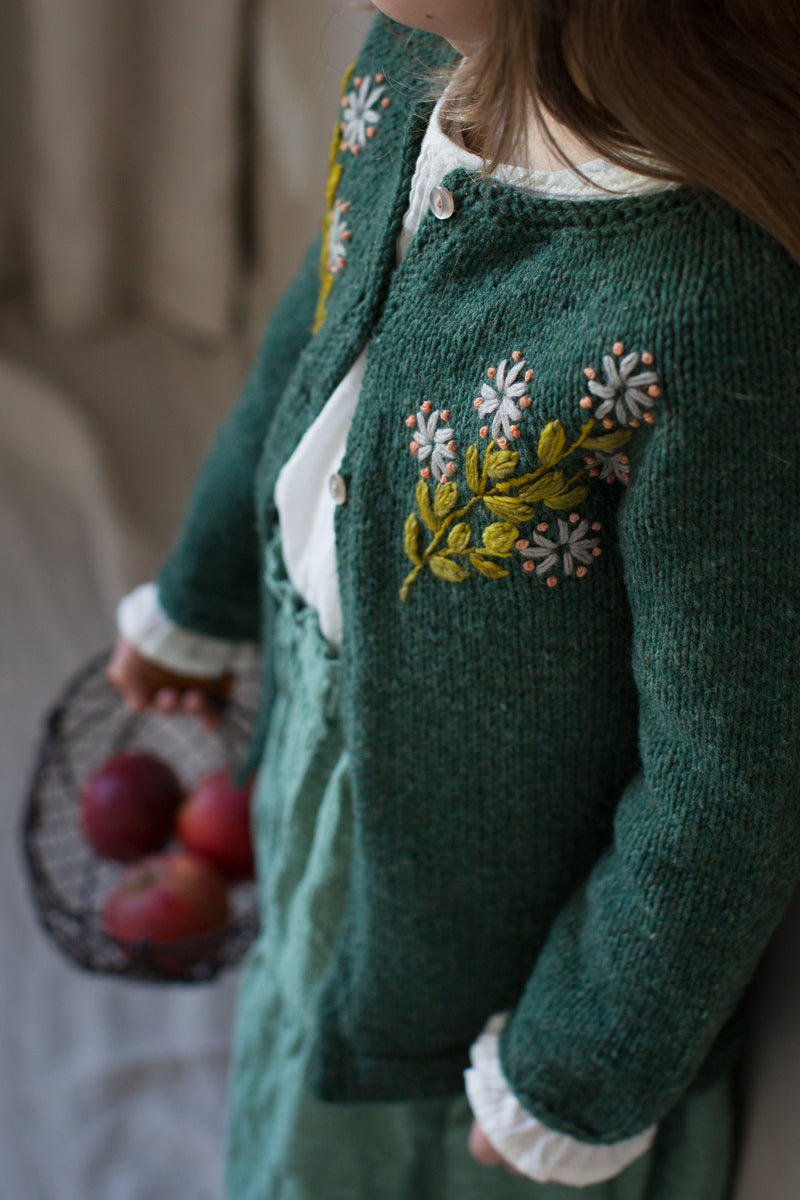 Embroidery on Knits | Judit Gummlich | Laine Publishing | Books | Sunspun